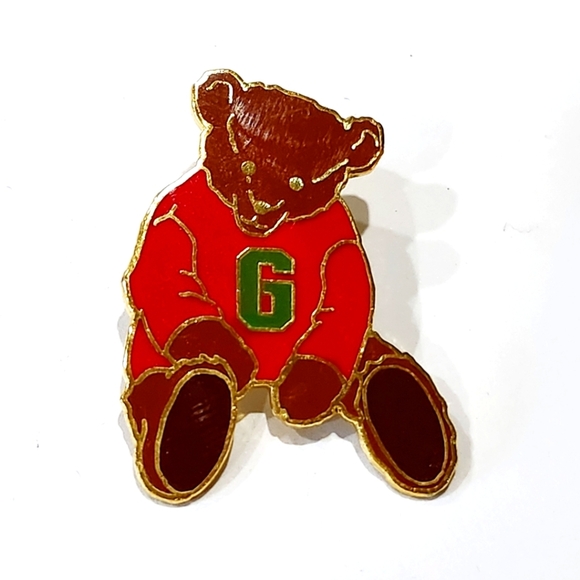 Gund | Jewelry | Vintage Official Gund Teddy Bear Logo Pin Badge | Poshmark